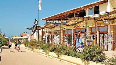 Book Camping Bi Village in Croatia | Best 2023 Deals Online